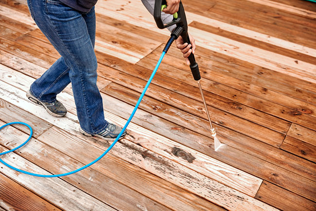 The Dos and Don’ts of Pressure Washing [infographic] | Piper's Painting